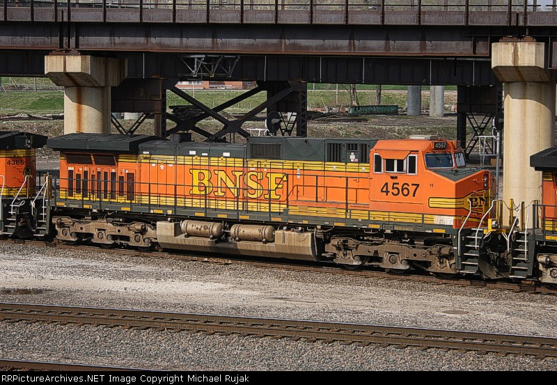 BNSF 4567